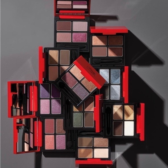 Avon | Makeup | Hp Fmg Eyeshadow Quad Glimmer Avon Original 9 Colors To ...